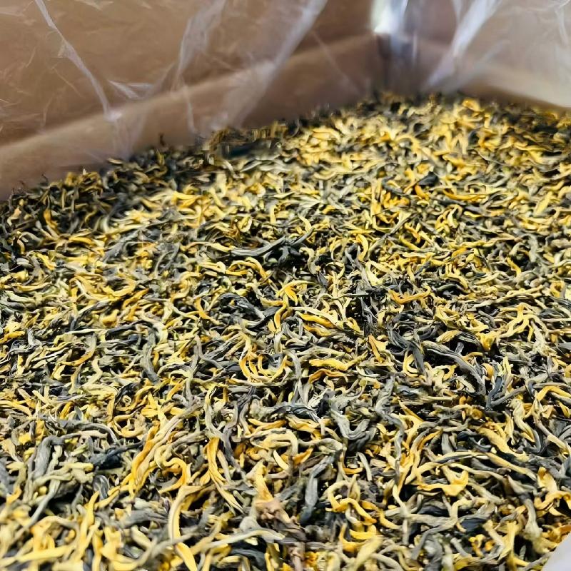 Yunnan Premium One-Bud-One-Leaf Black Tea - Chinese Tea